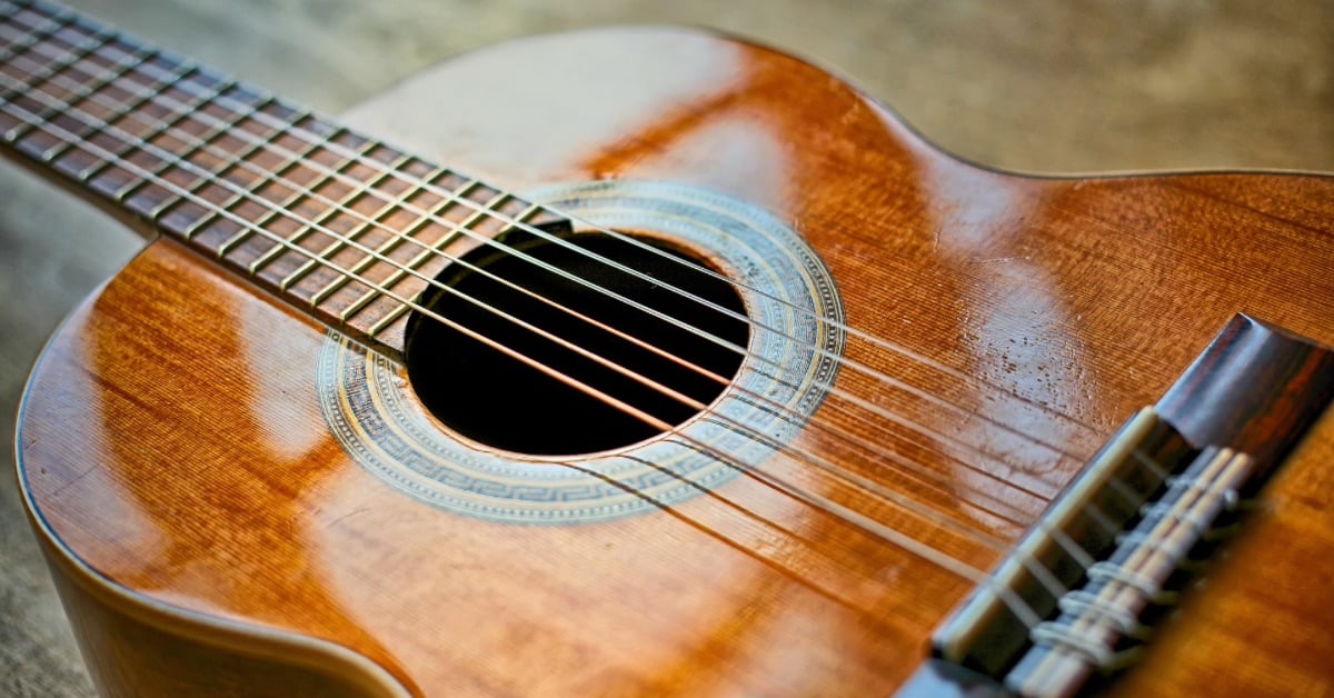 20 nejoblíbenějších písniček na kytaru | Hobbio.cz